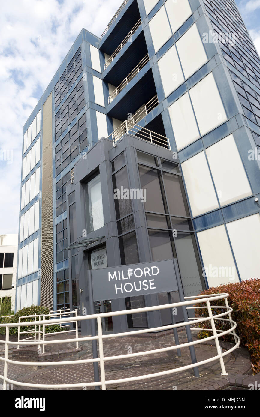 Modern office block building hi-res stock photography and images - Alamy