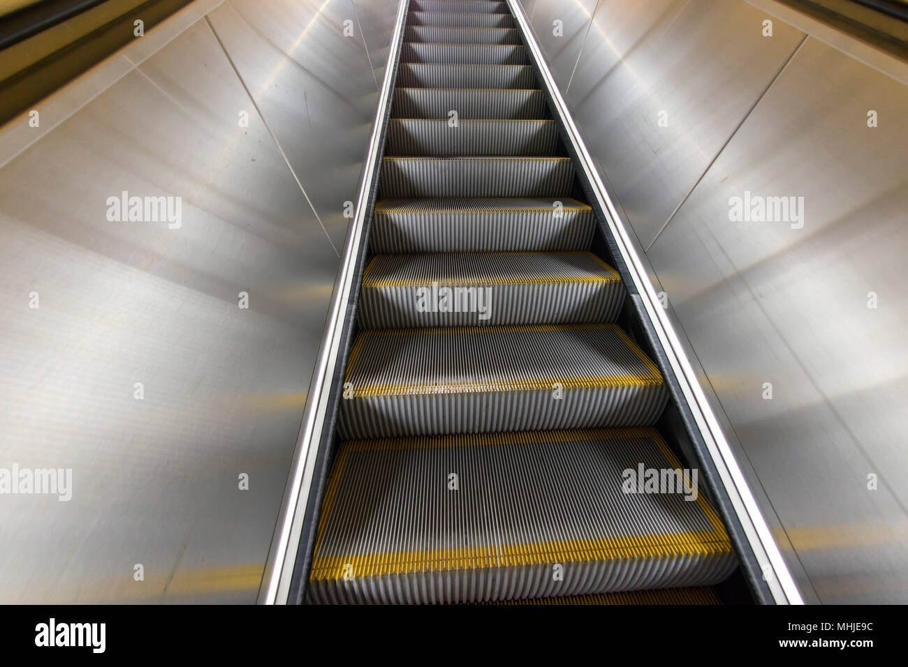 Washington DC Metro escalator Stock Photo - Alamy