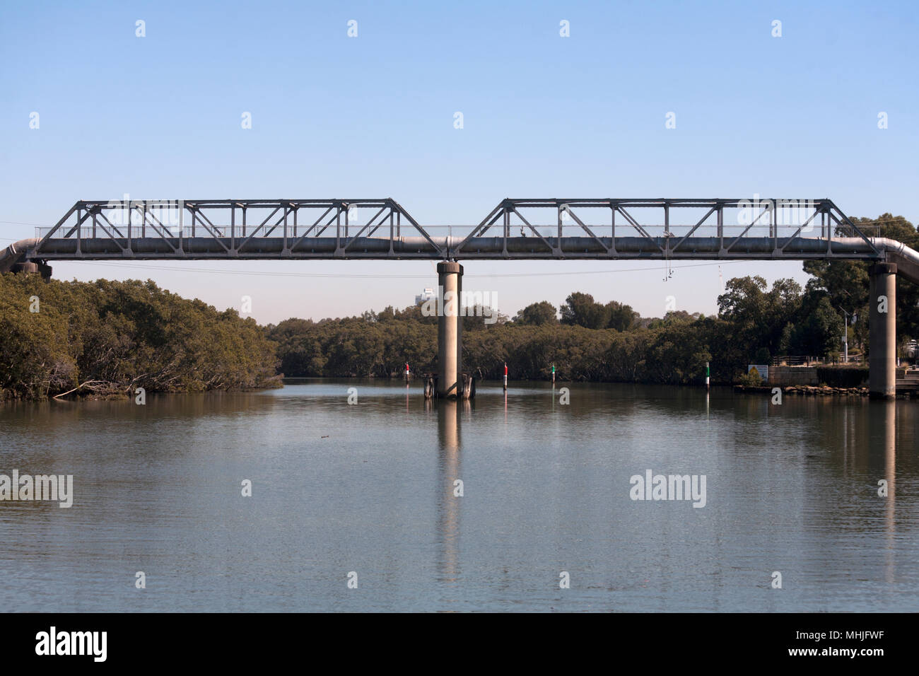 thackeray bridge carrying liquid/gas over parramatta river rydalmere ...