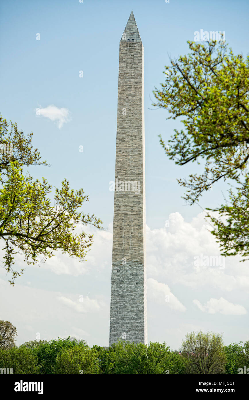 washington dc monument obelisk from white house Stock Photo - Alamy