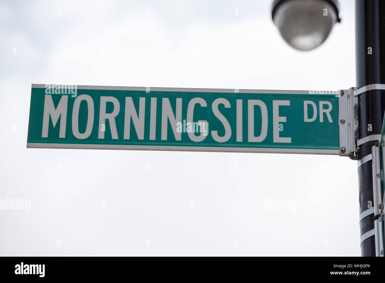 Manhattan broadway green road sign hi-res stock photography and images ...