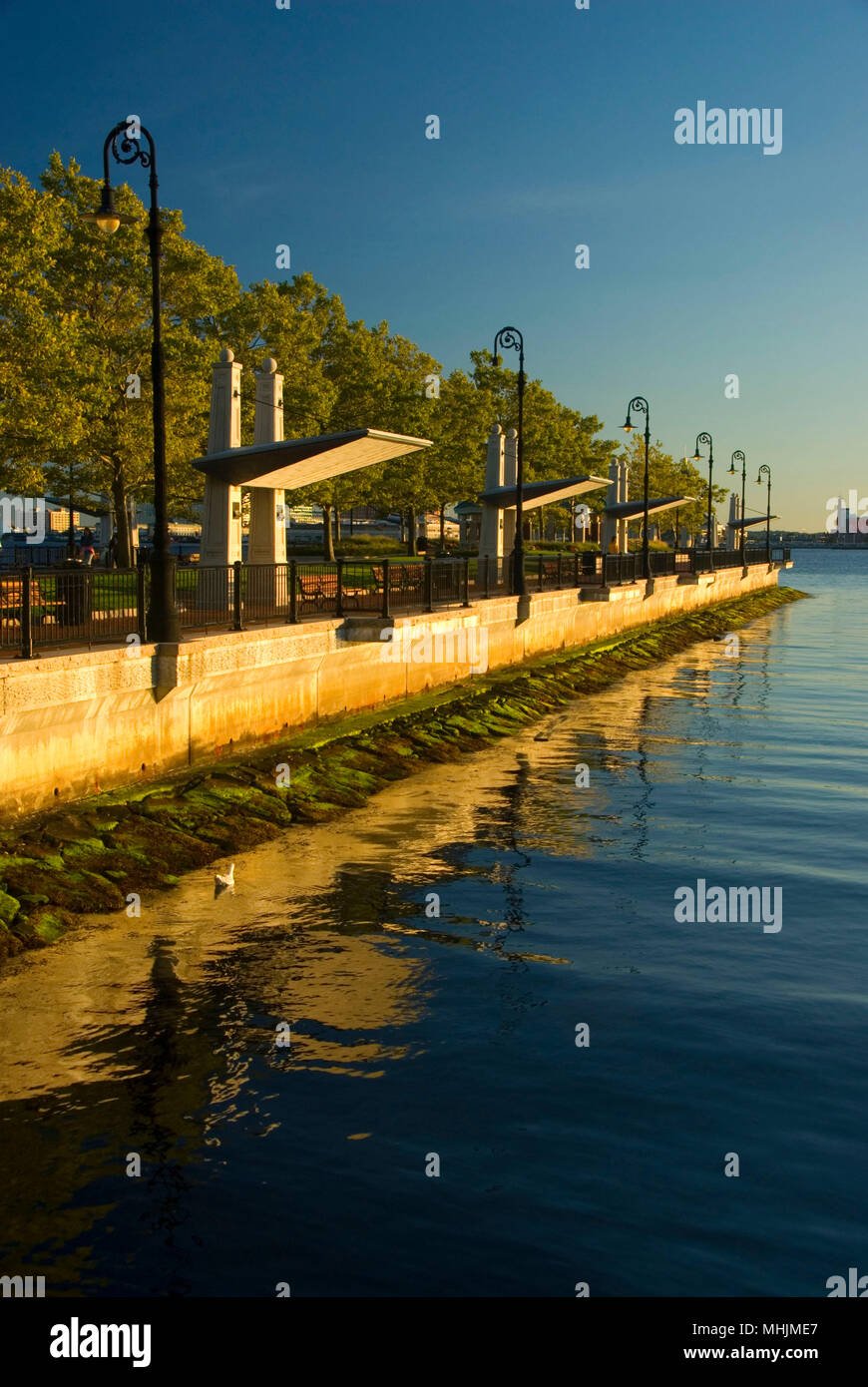 East boston waterfront park hi-res stock photography and images - Alamy