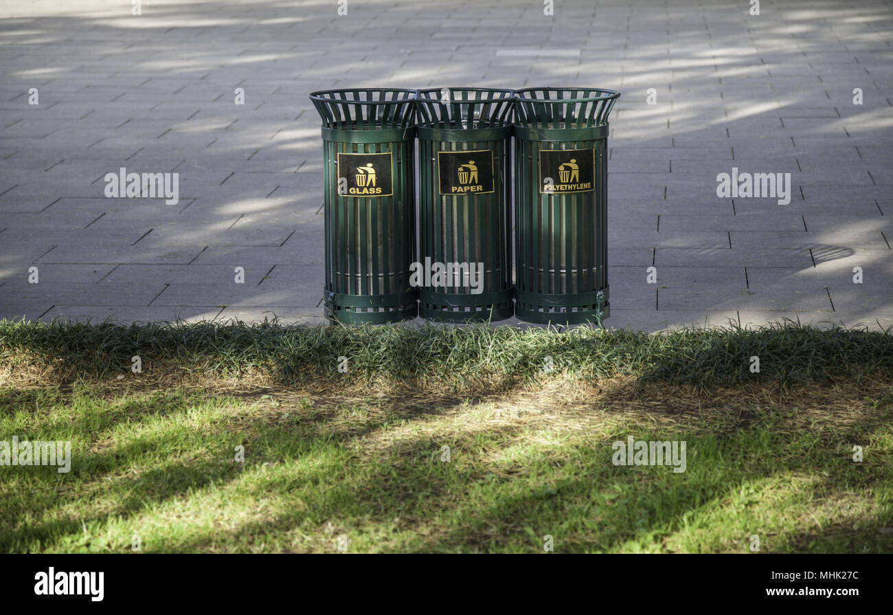 Recycle boxes hi-res stock photography and images - Alamy
