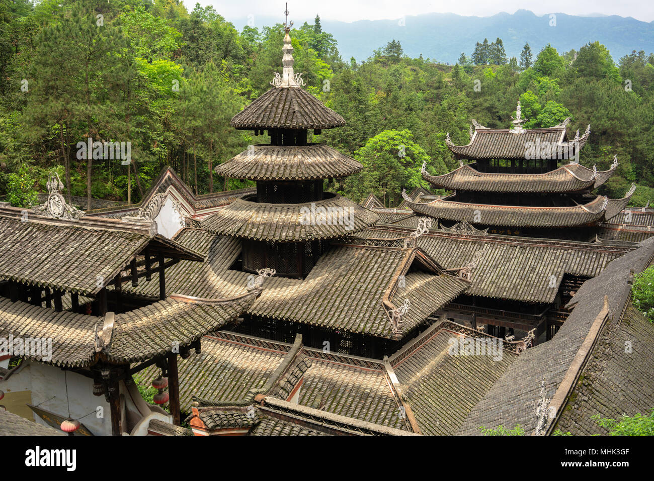 Tujia hi-res stock photography and images - Alamy