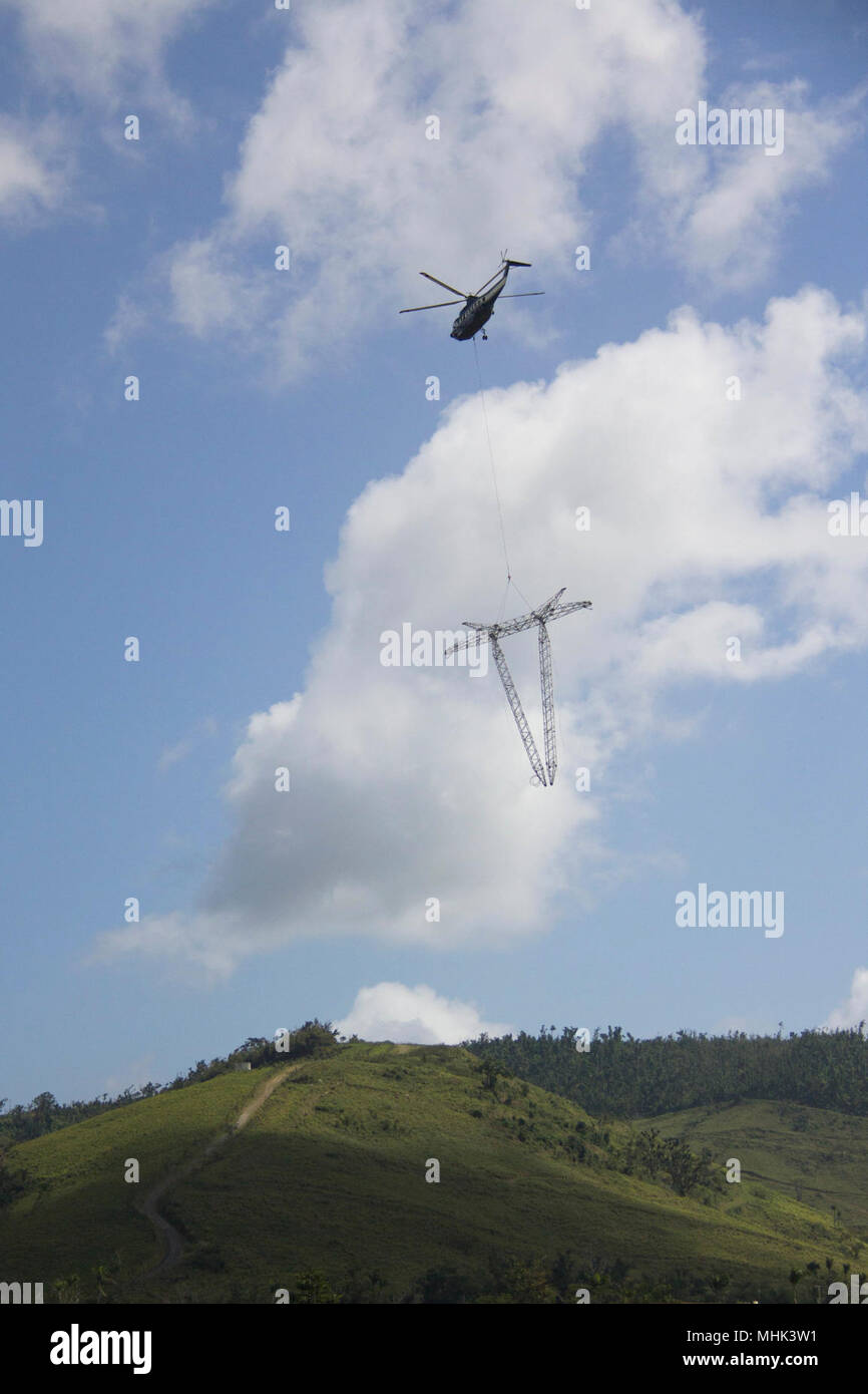 Tower line helicopter transmission hi-res stock photography and images ...