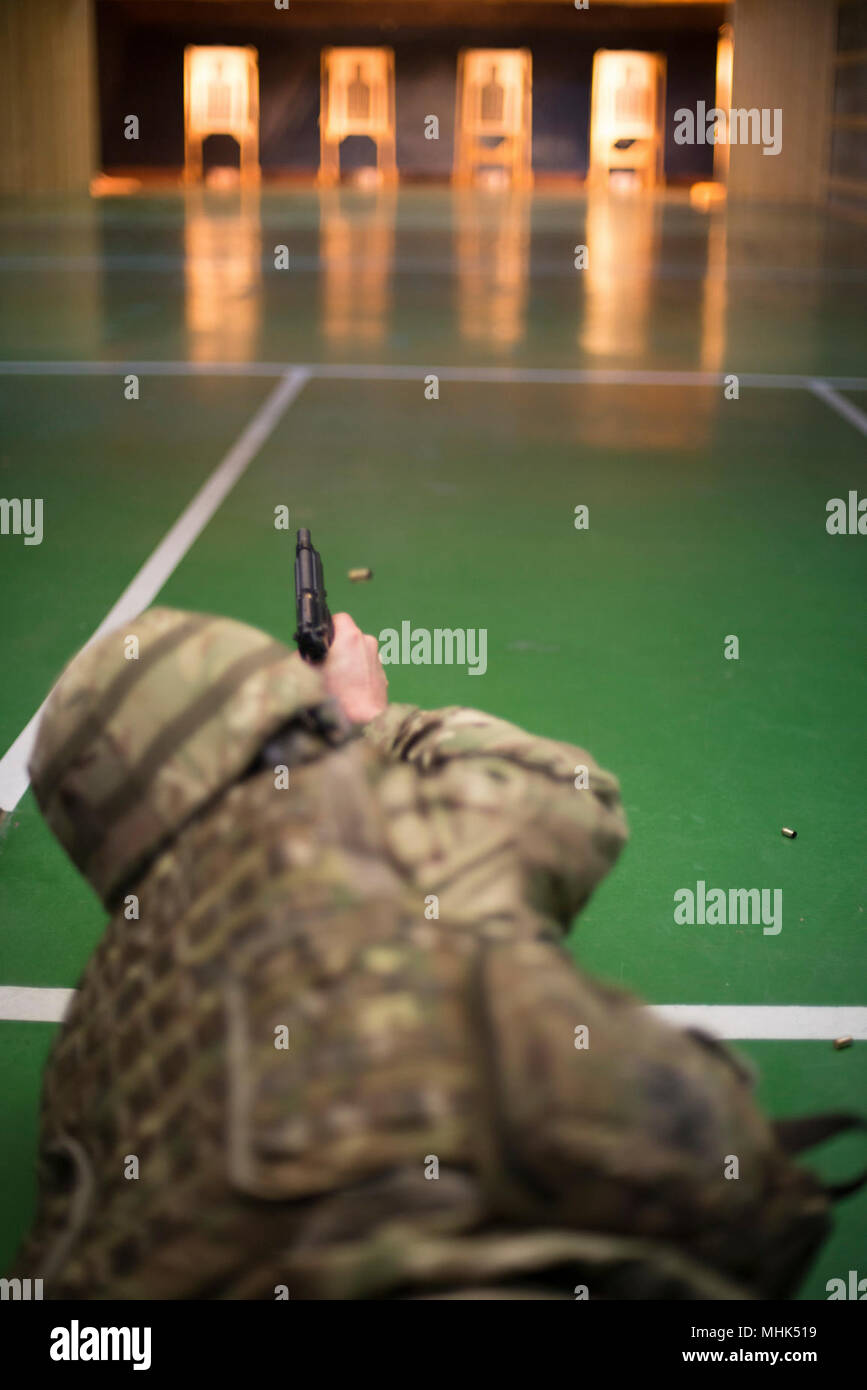 Beretta m9 semiautomatic hi-res stock photography and images - Alamy