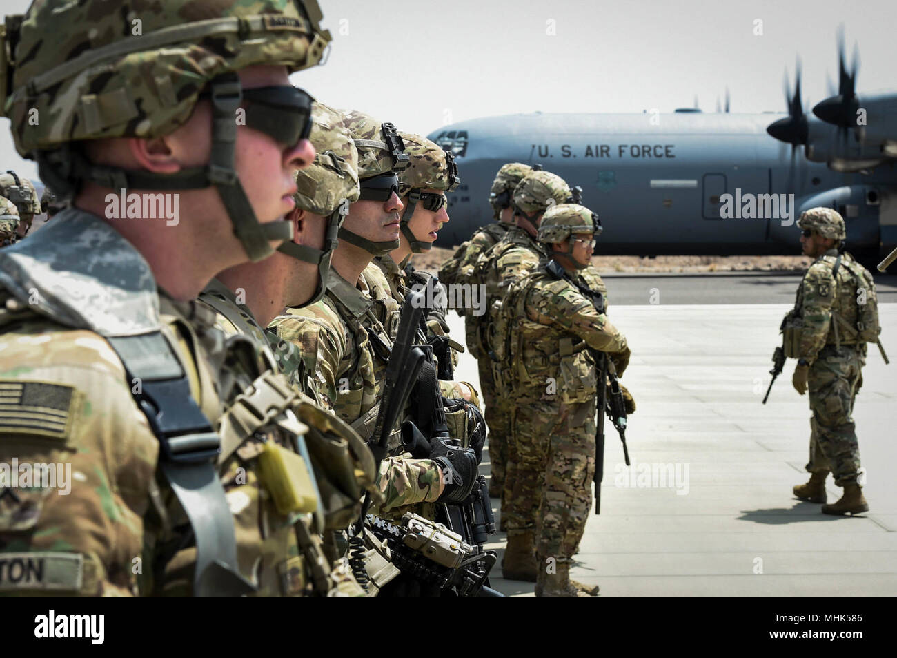 U.S. Soldiers from Attack Company, 1-32 Infantry, 1st Brigade Combat ...