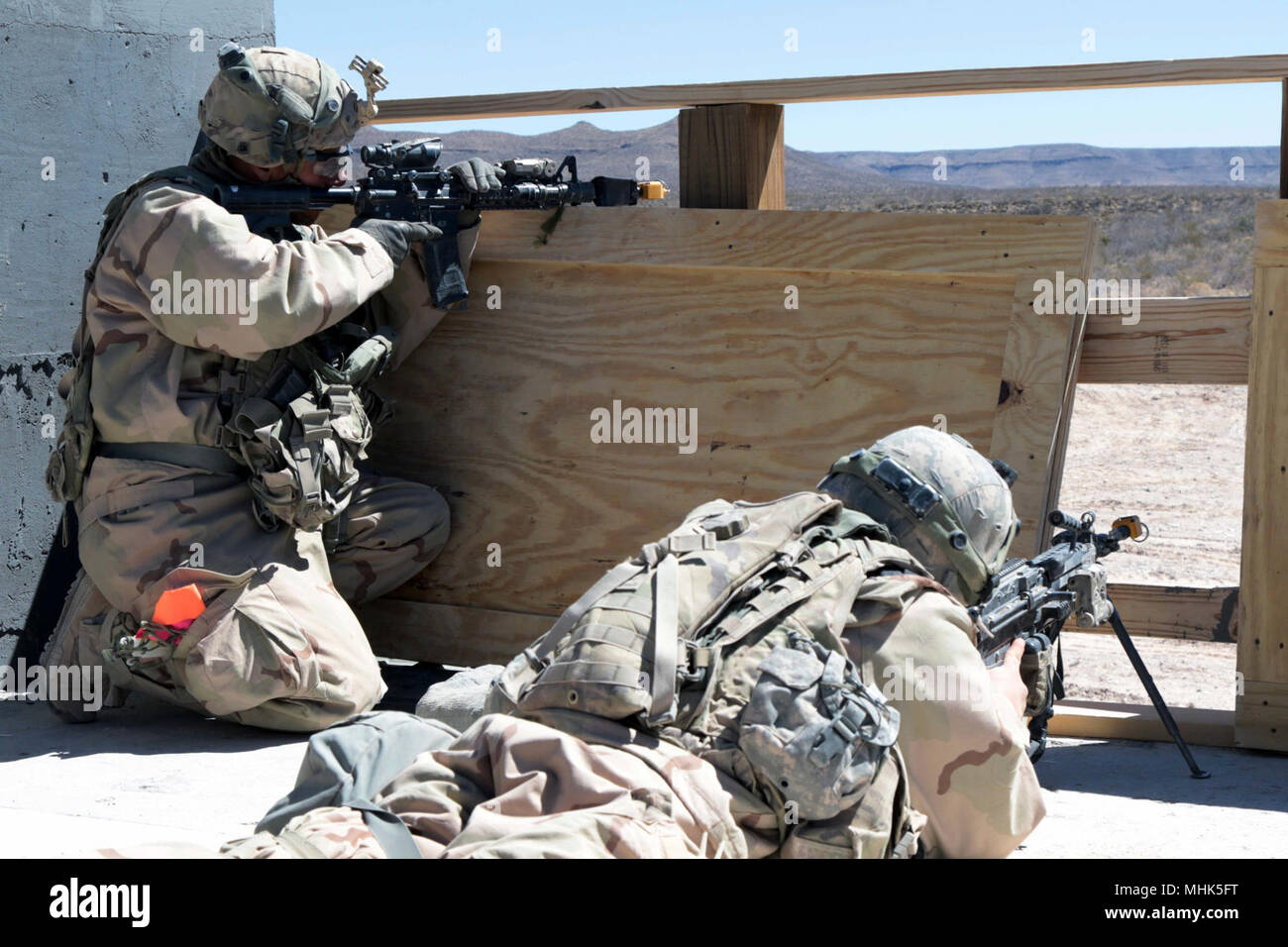 OROGRANDE, New Mexico - From left, Sgt. Alexander Bowers and Pvt ...