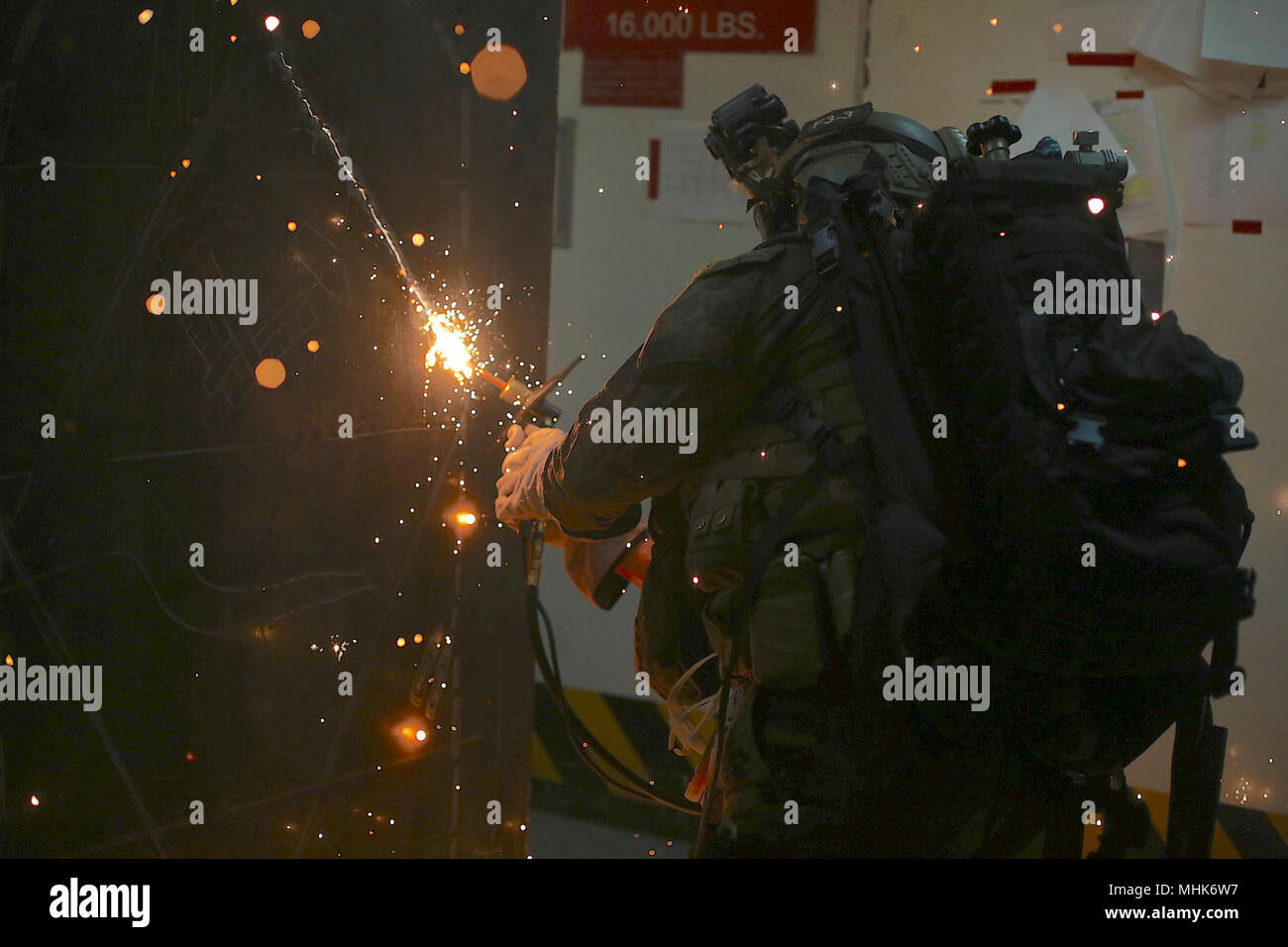 U s army breach door hi-res stock photography and images - Alamy