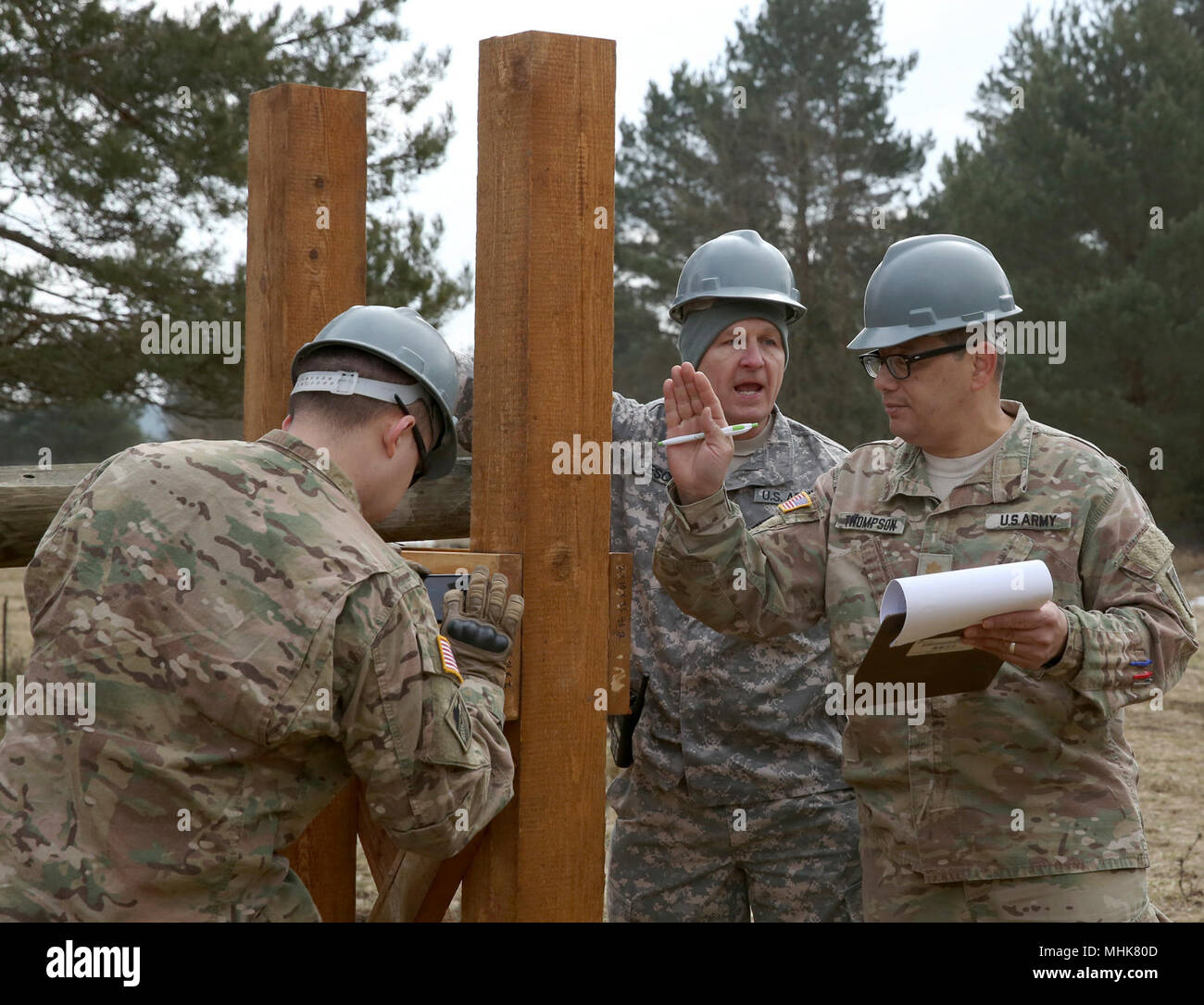 Soldiers helping each other hi-res stock photography and images - Alamy