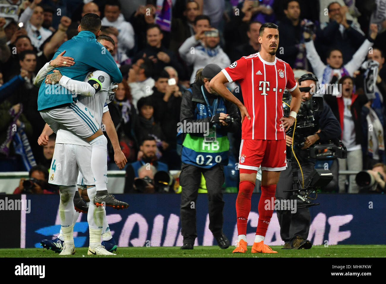 Real madrid left back hi-res stock photography and images - Alamy