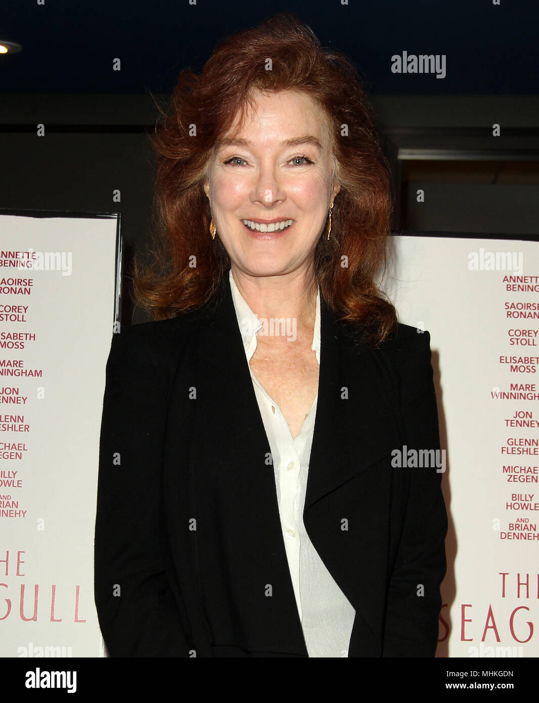 Valerie mahaffey hi-res stock photography and images - Alamy