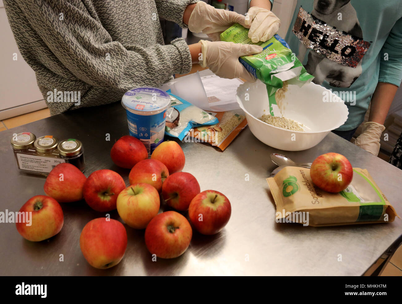 02 May 2018, Germany, Rostock: Pupils prepare a delicious breakfast ...