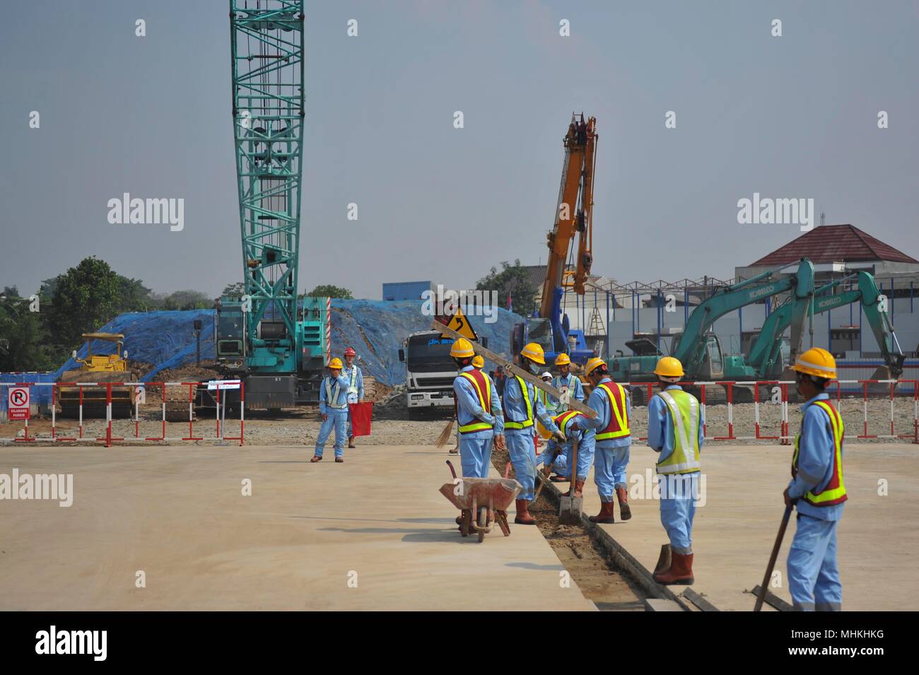 Jakarta railway high speed construction hi-res stock photography and ...