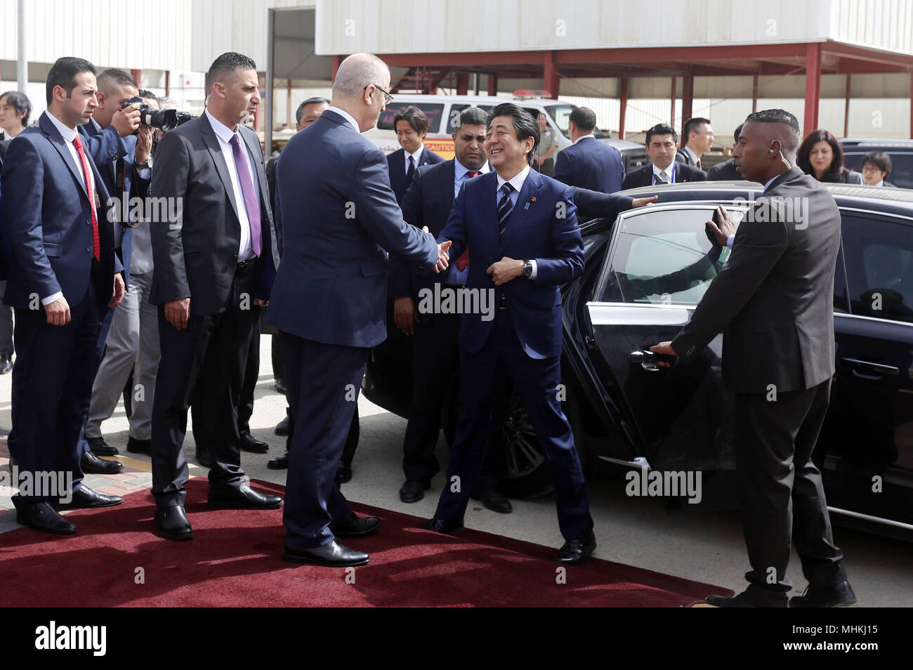 Jericho, West Bank, Palestinian Territory. 2nd May, 2018. Japan's Prime ...