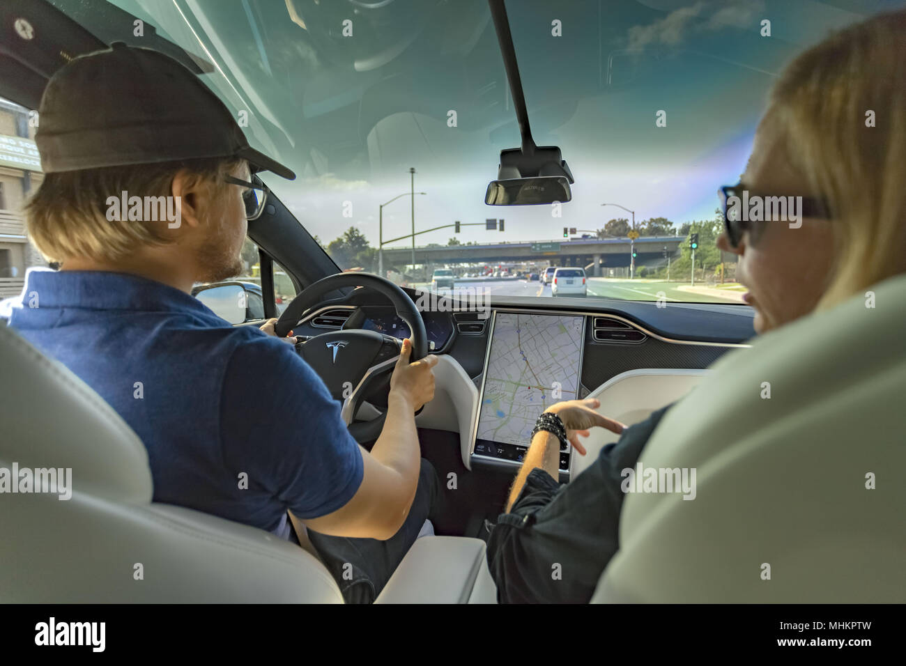 Tesla x falcon wing doors hi-res stock photography and images - Alamy