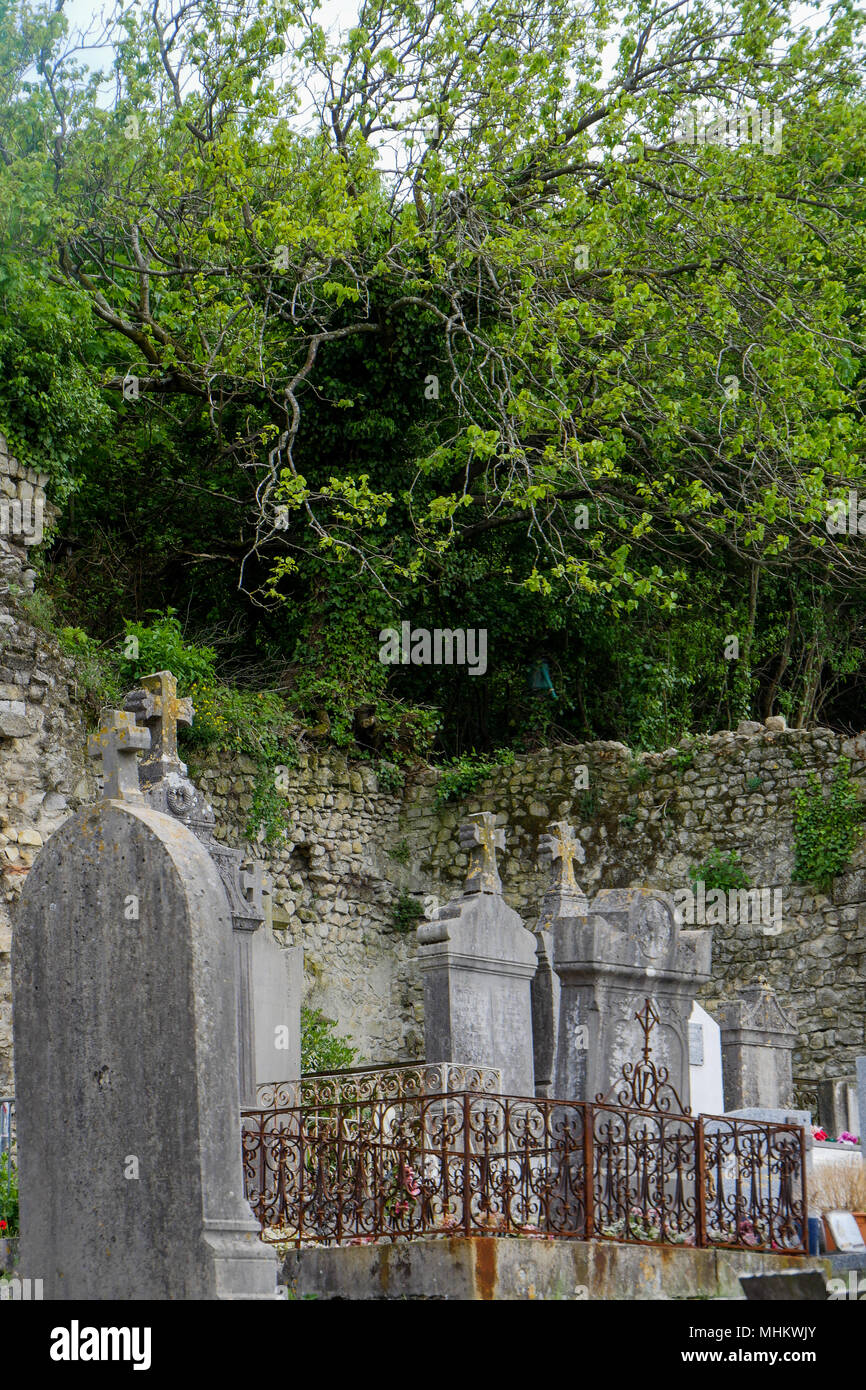 Old cemetery, Livron-sur-Drôme, France Stock Photo - Alamy