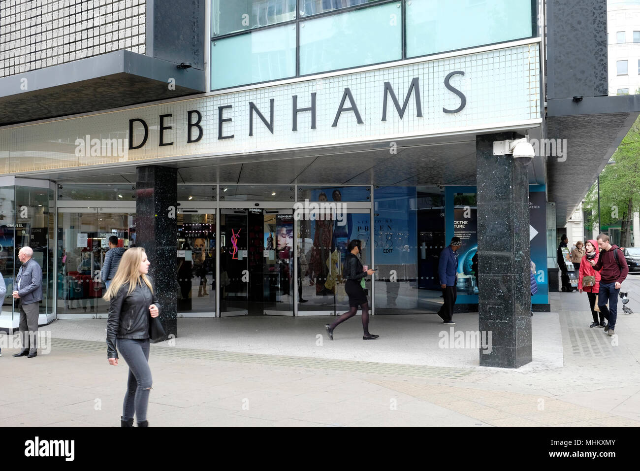 Debenhams oxford street hi-res stock photography and images - Alamy