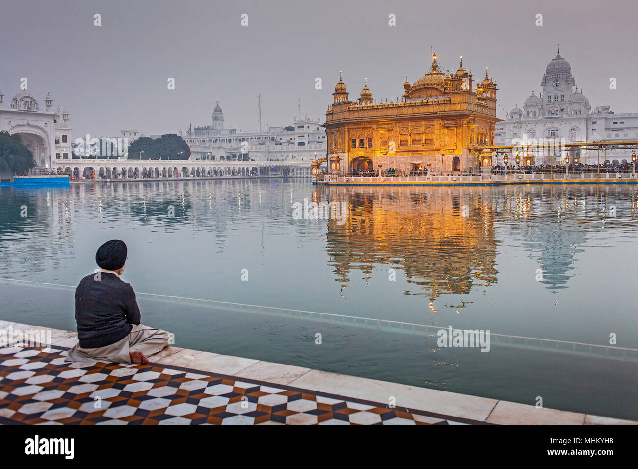 Holy pilgrim sarovar punjab hi-res stock photography and images - Alamy