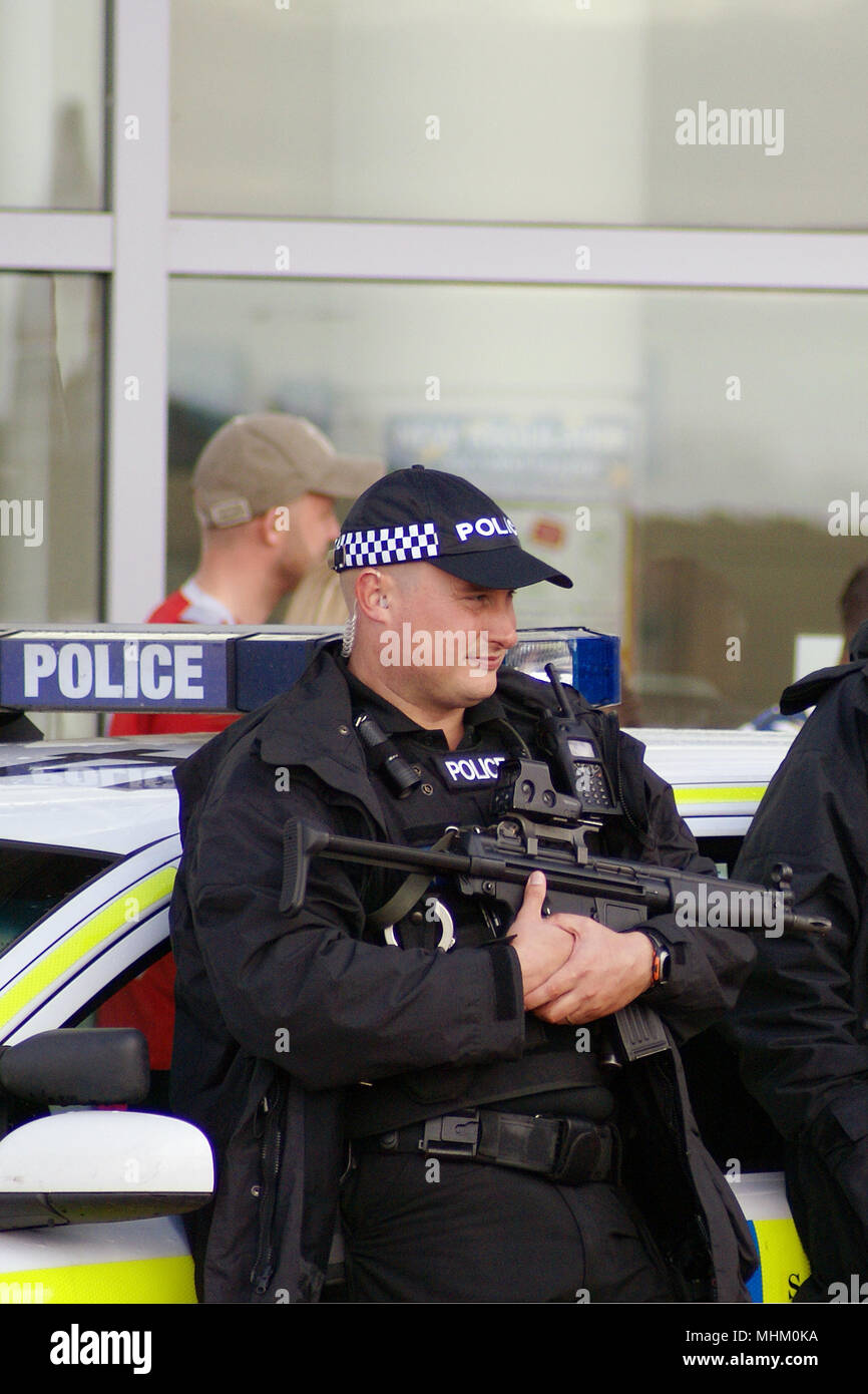 British social work team hi-res stock photography and images - Alamy