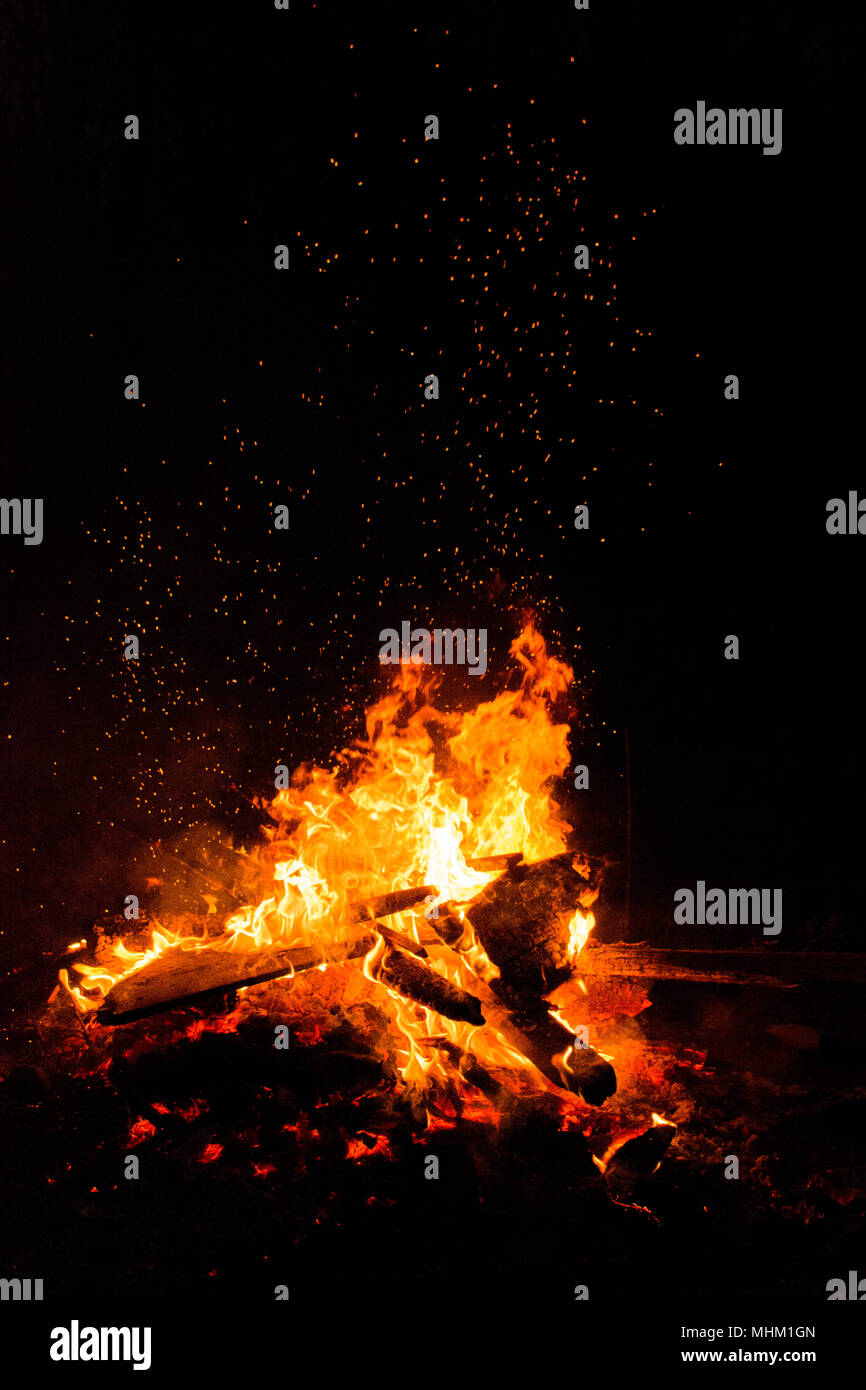 Glowing fire in the night Stock Photo - Alamy