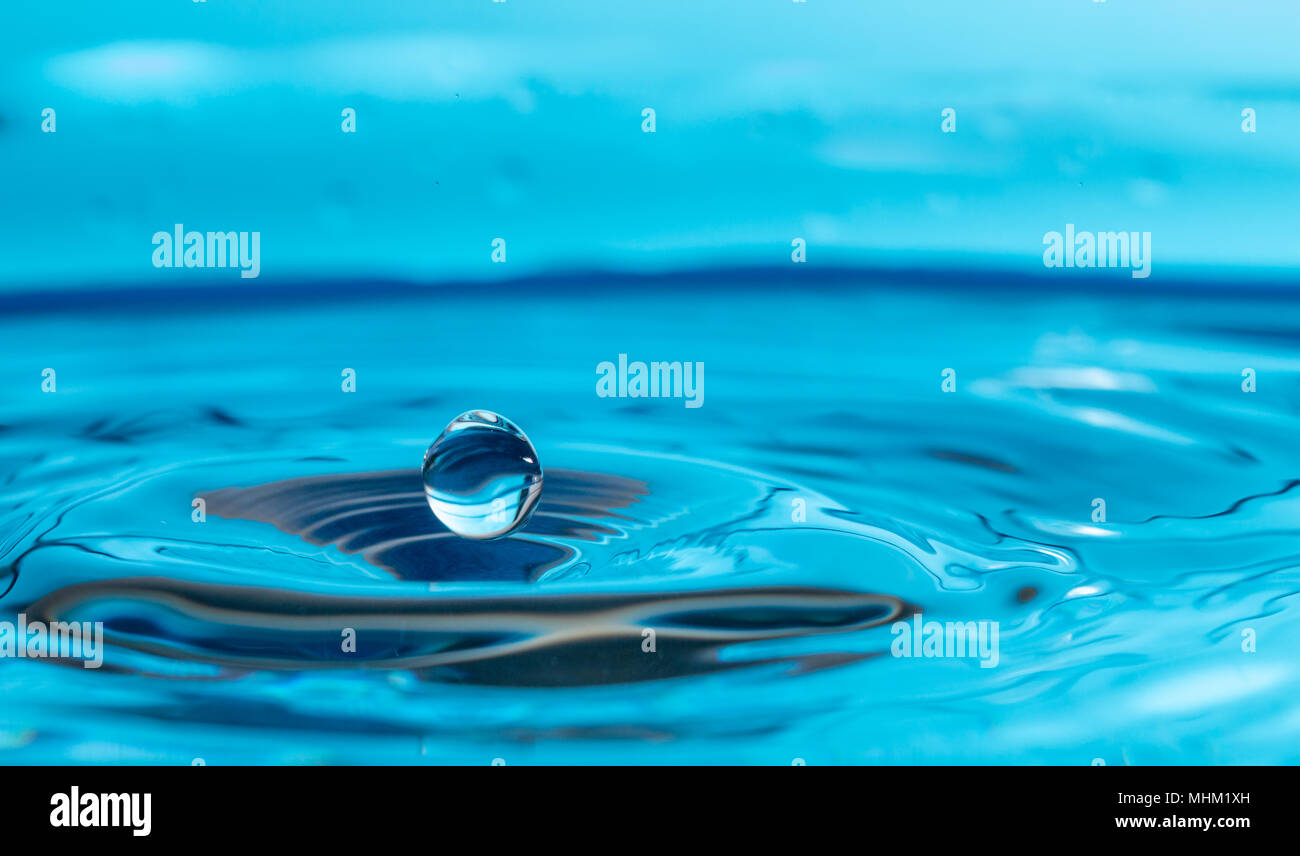 water drop splash Stock Photo - Alamy