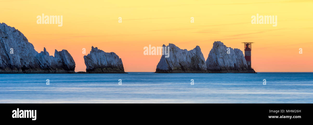 The needles isle of wight sunset hi-res stock photography and images ...