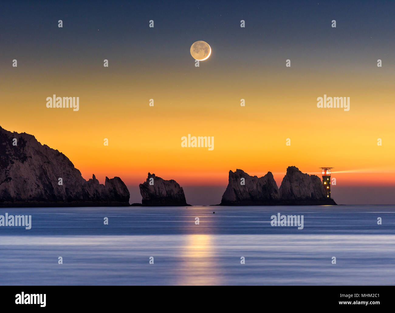 The needles isle of wight sunset hi-res stock photography and images ...