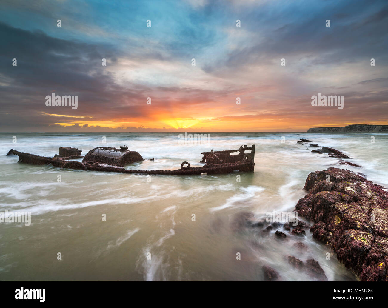 Rusty ship hi-res stock photography and images - Alamy