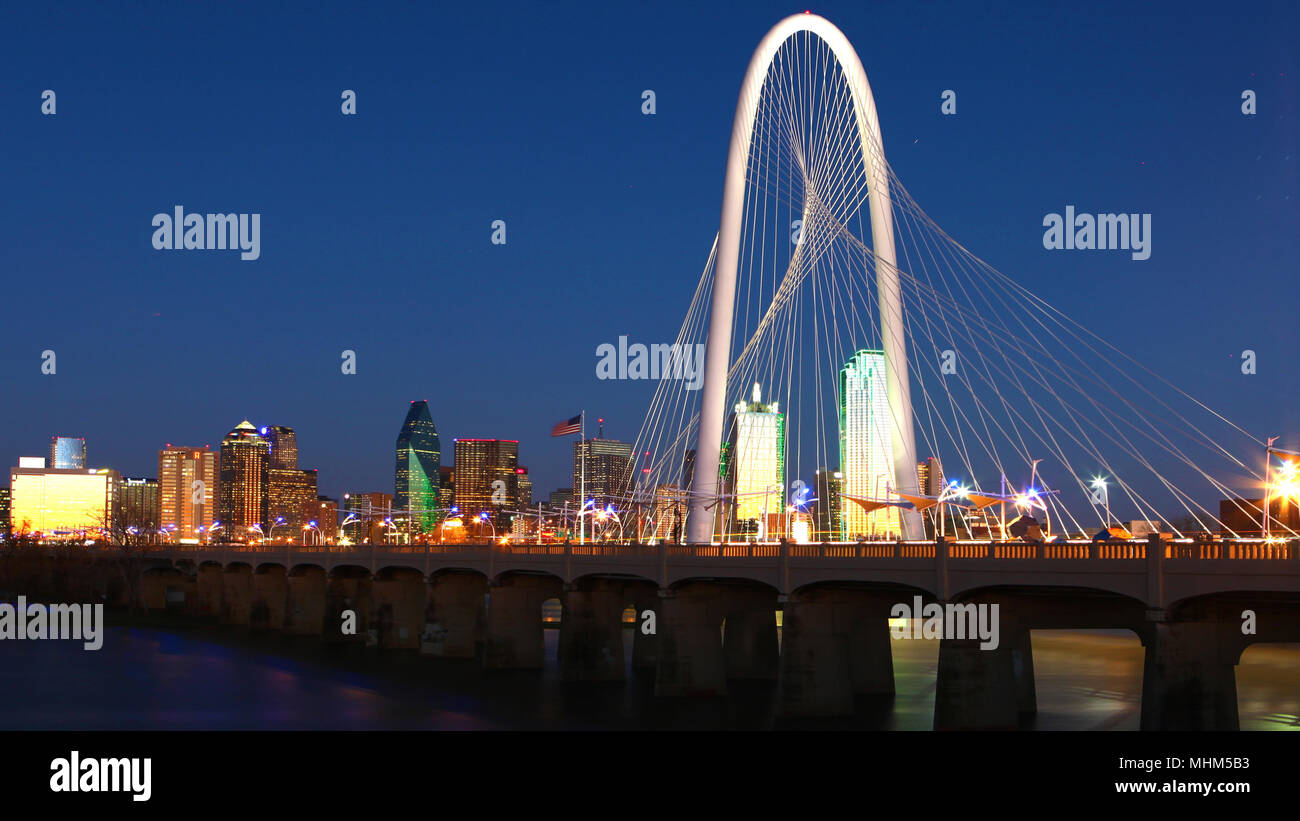 The Bridge into Dallas at night Stock Photo - Alamy