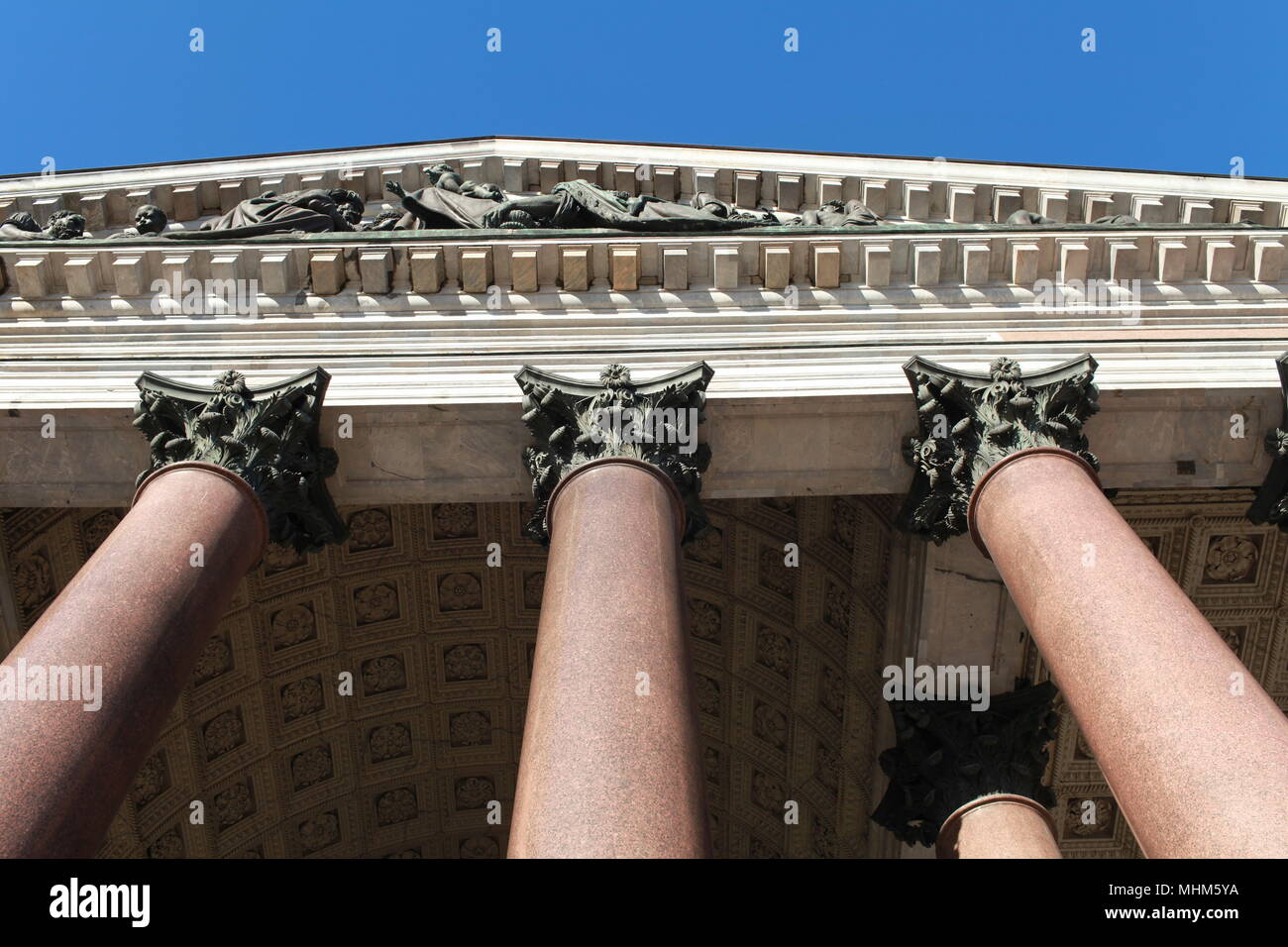 Portico entrance facade columns hi-res stock photography and images - Alamy