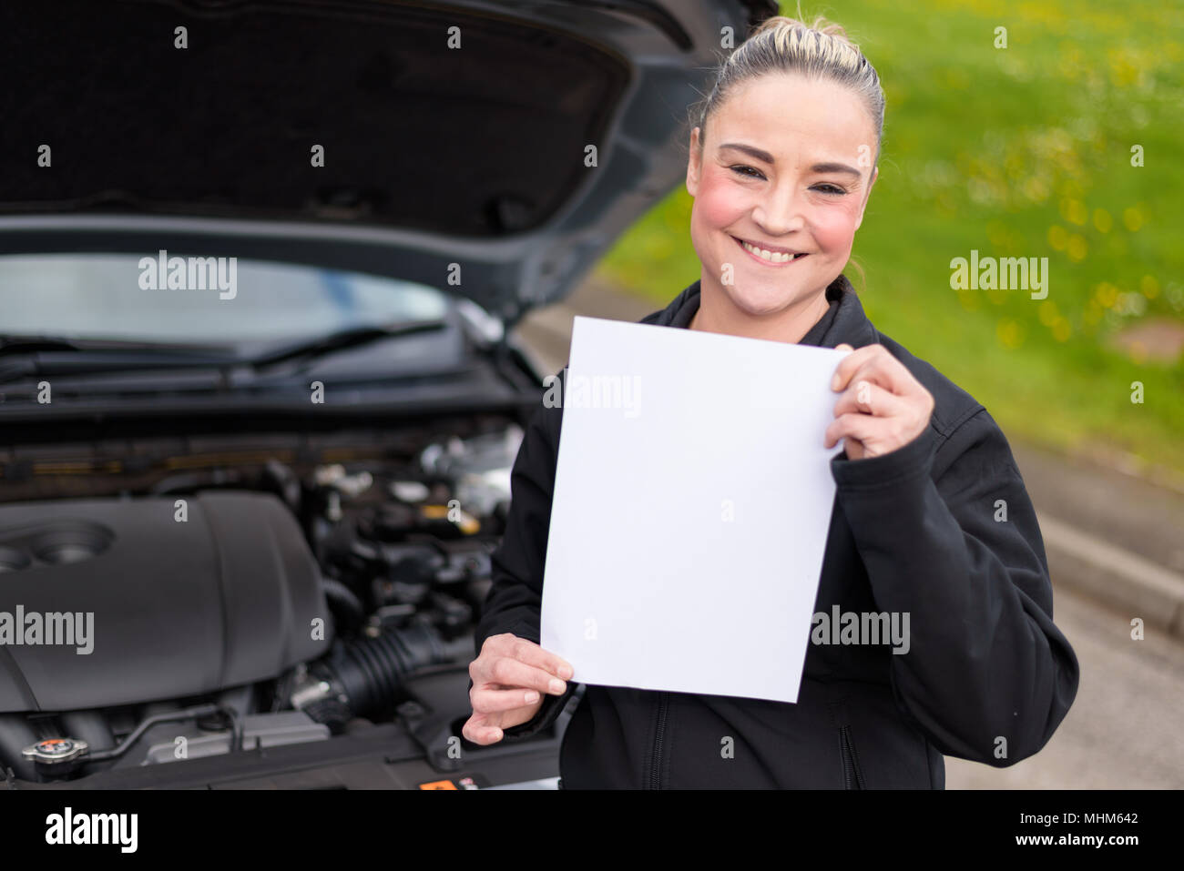 Lady mechanic hi-res stock photography and images - Alamy