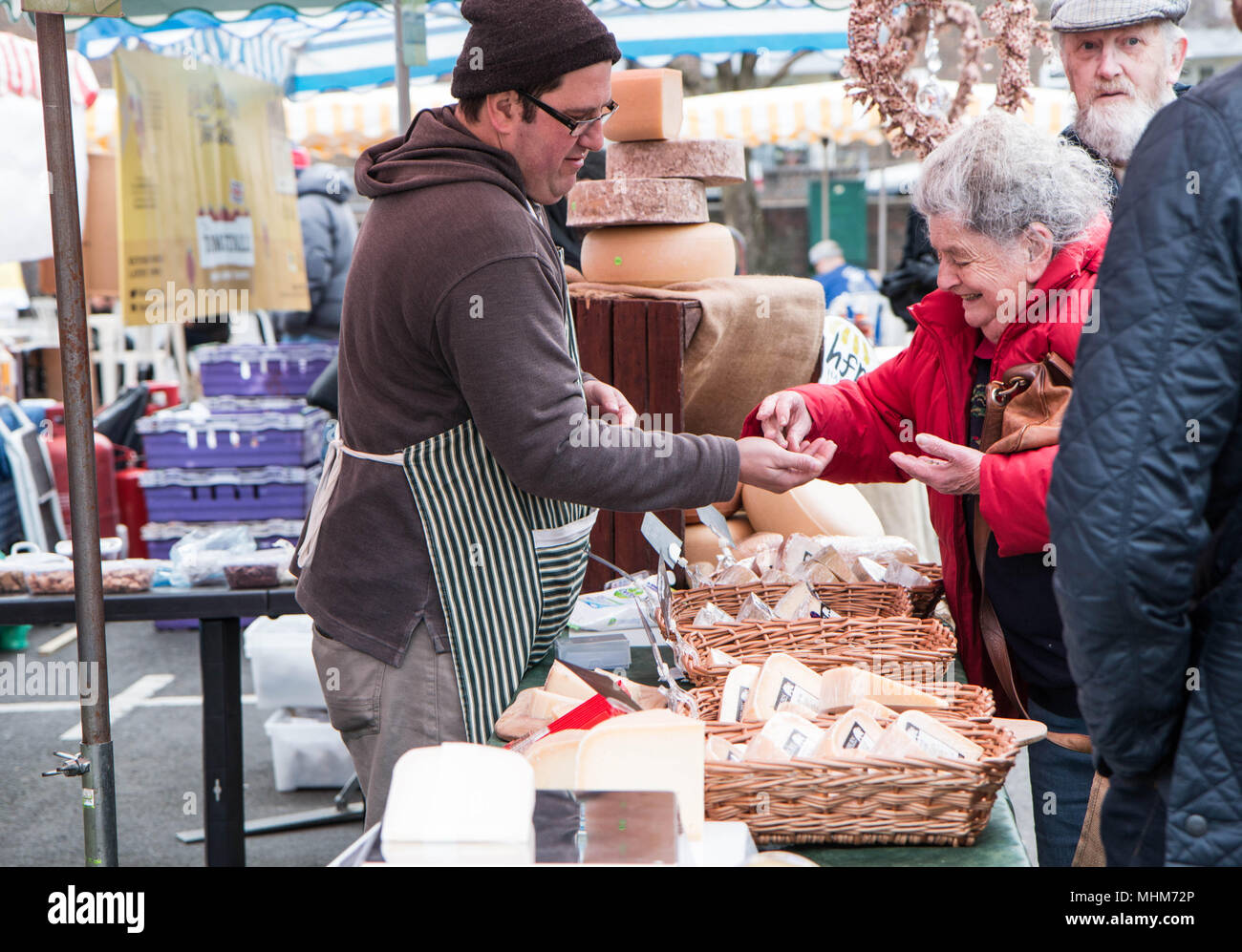 Winchester hampshire farmers market hi-res stock photography and images ...