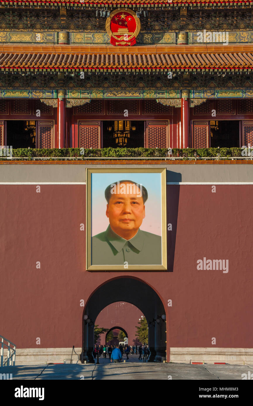 Chinese imperial history portrait hi-res stock photography and images ...
