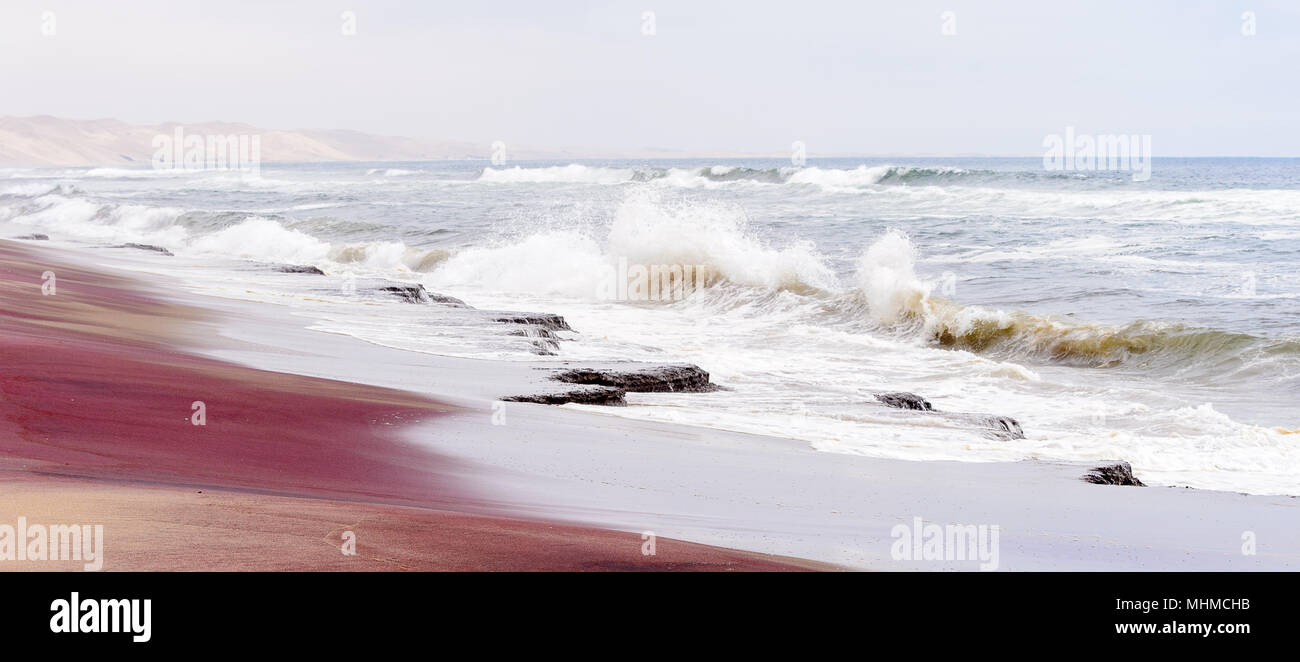 Atlantic Ocean coast at the Namib-Naukluft National Park, Namibia Stock ...