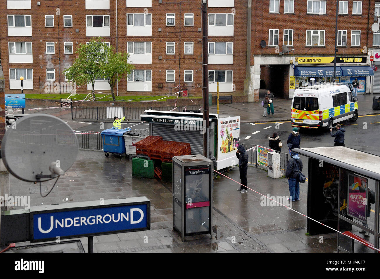 Queensbury tube hi-res stock photography and images - Alamy