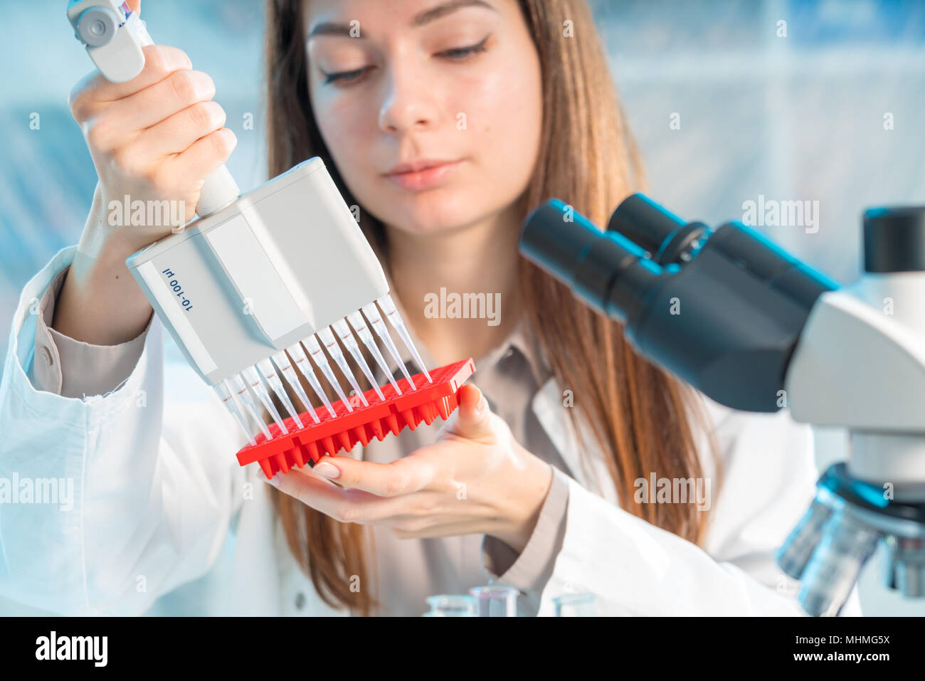 Pipette tips hi-res stock photography and images - Alamy