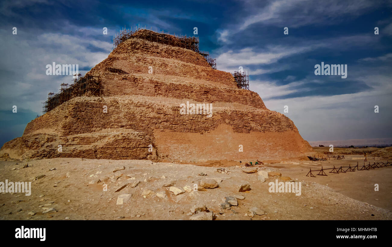 Step pyramid of zoser hi-res stock photography and images - Alamy