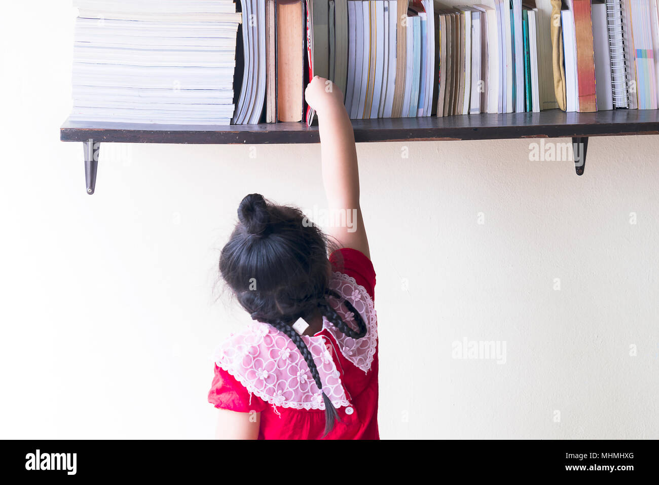 School library room child hi-res stock photography and images - Alamy