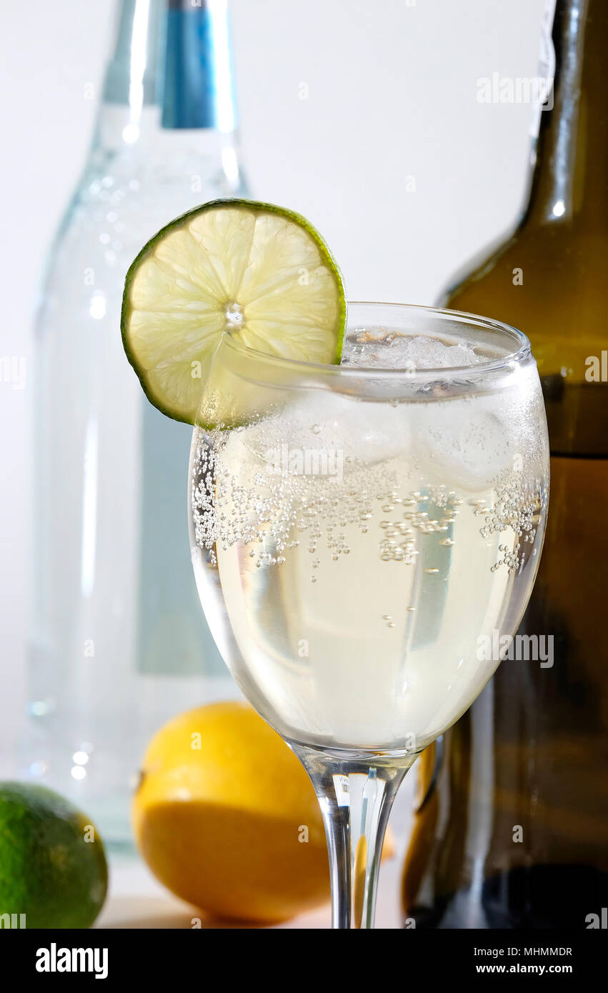 Tonic water drink hi-res stock photography and images - Alamy