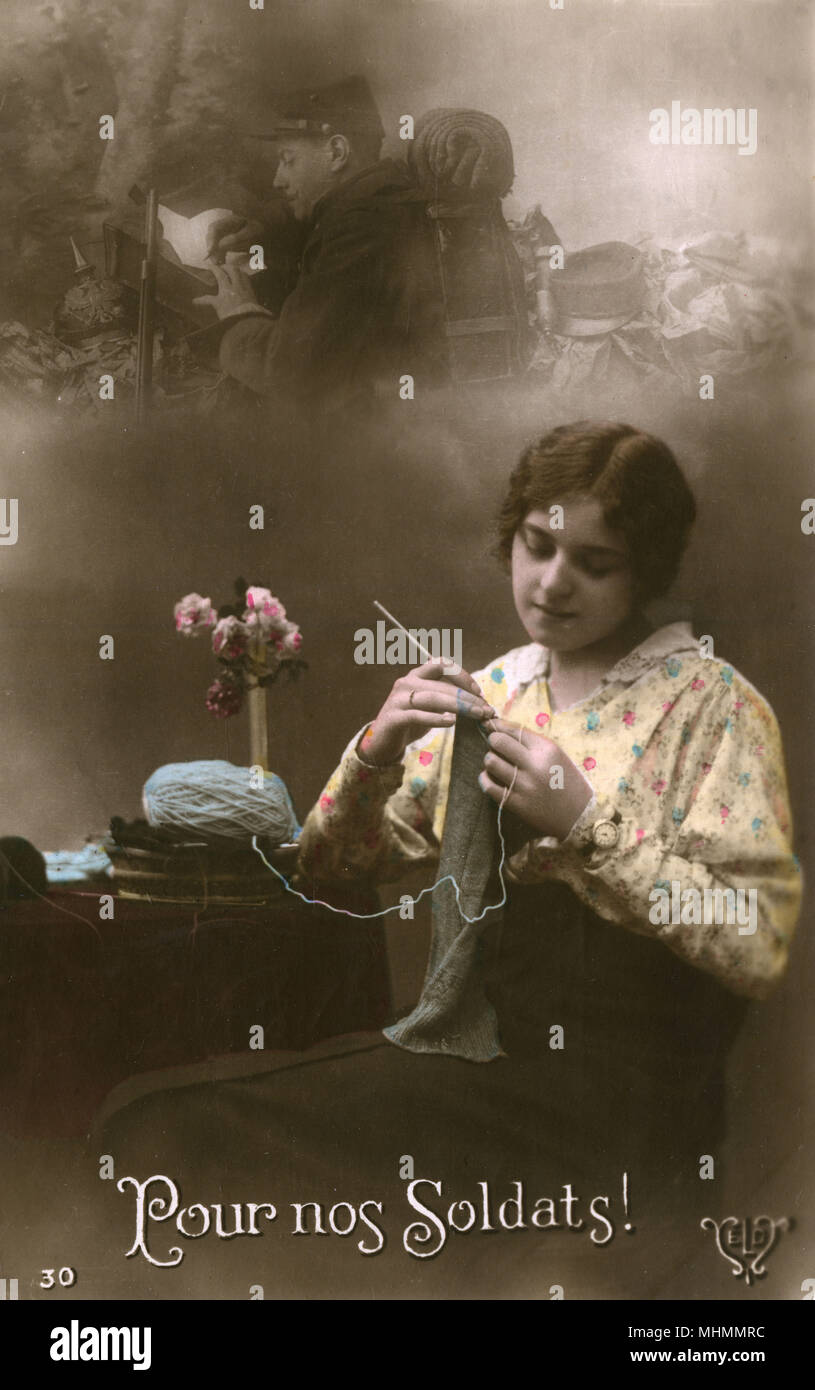 Pour nos Soldats - French WW1 knitting postcard Stock Photo - Alamy