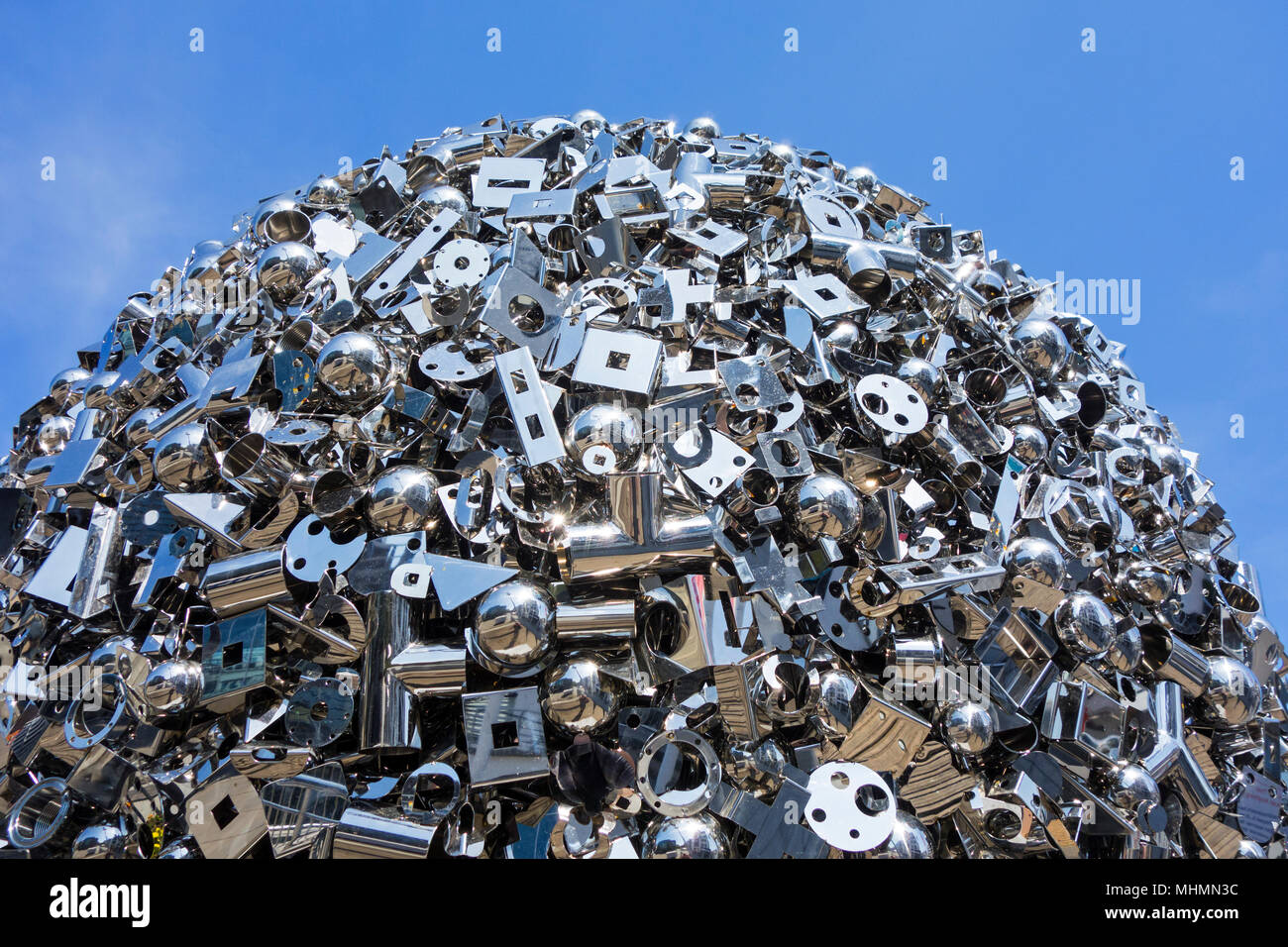 Sculpture shiny hi-res stock photography and images - Alamy
