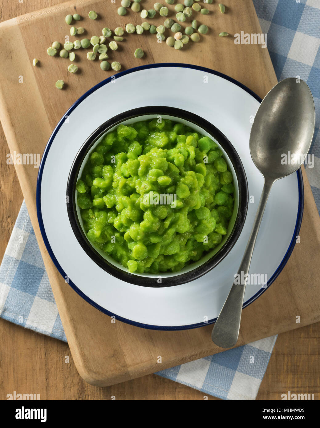 Mushy peas. Food UK Stock Photo - Alamy