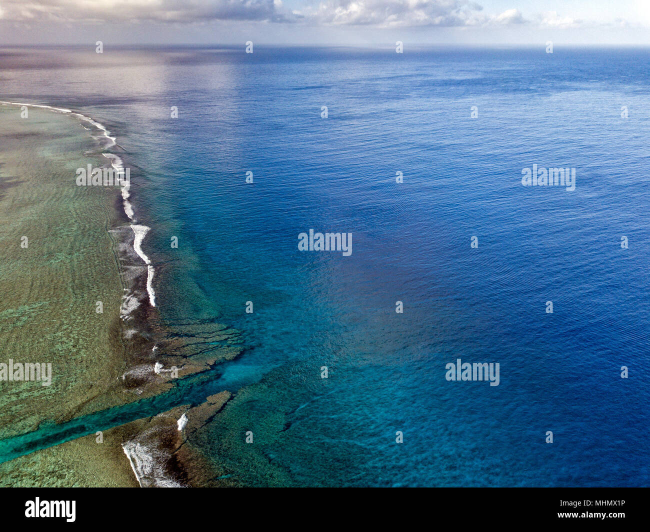 Pacific ocean reef waves Polynesia Cook Islands tropical paradise ...