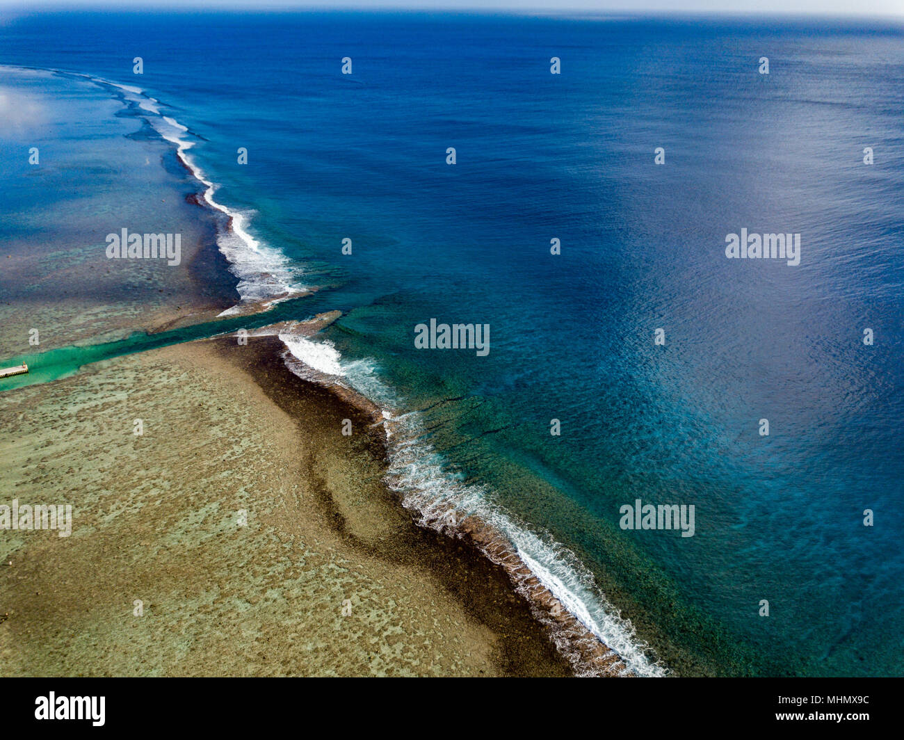 Rarotonga waves on the reef Polynesia Cook Islands tropical paradise ...
