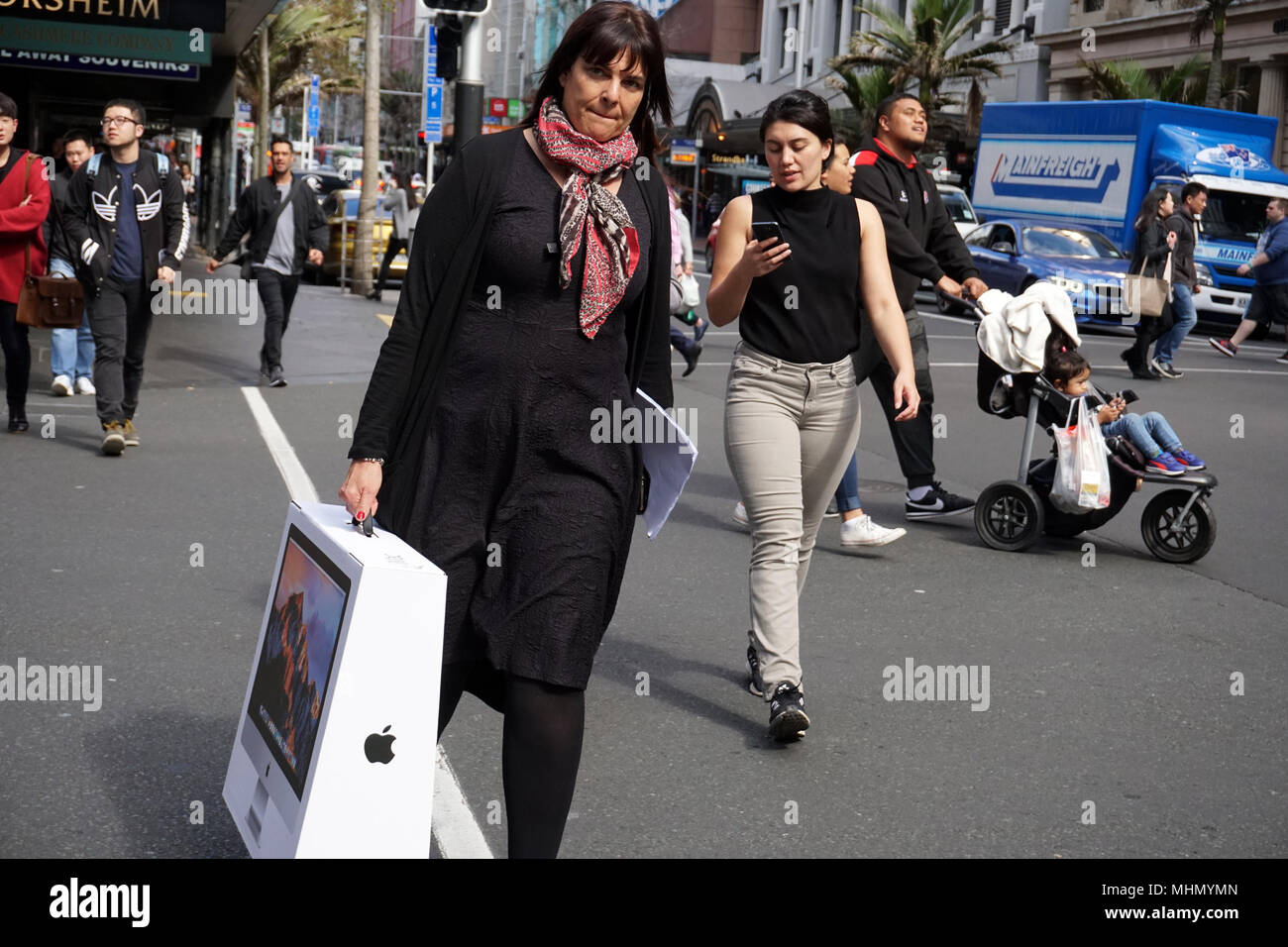 AUCKLAND, NEW ZEALAND - AUGUST 16 2017 - Auckland People in the streets ... AUCKLAND, NEW ZEALAND - AUGUST 16 2017 - Auckland People in the streets ...