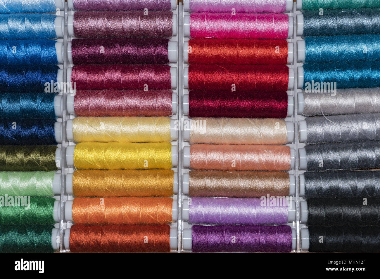 Different colors of thread hi-res stock photography and images - Alamy