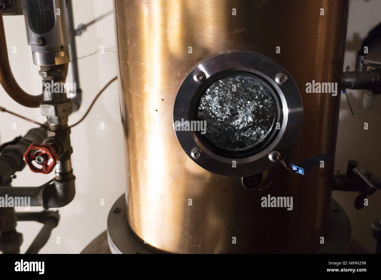 Alembic copper stills hi-res stock photography and images - Alamy