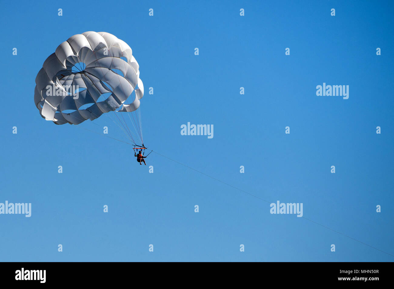 parachute boat sport in California Stock Photo - Alamy