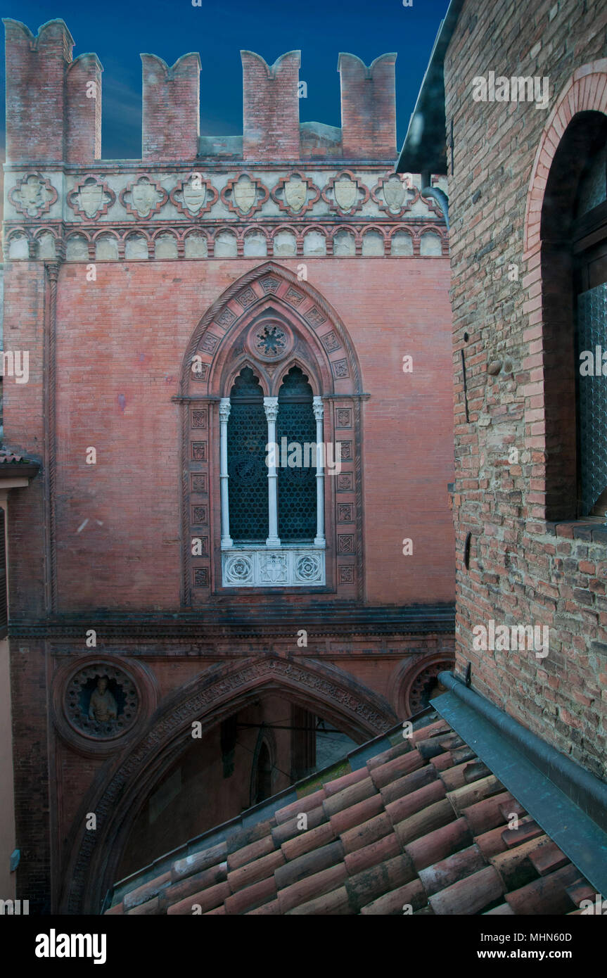 Bologna Italy medieval building brick roof Stock Photo - Alamy